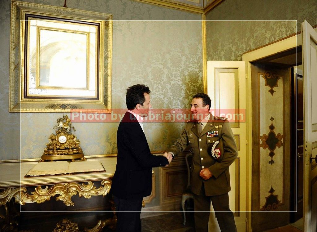 PERUGIA, IL GENERALE FAZARI A PALAZZO DEI PRIORI - umbriajournal.com