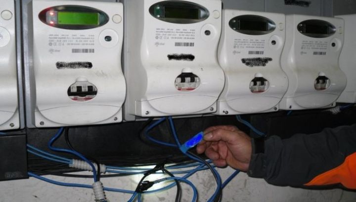 Contatori luce manomessi, tre case rubavano energia al comune di Nocera