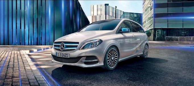 ‘#IoSonoElettrica’, l’#eTour Mercedes-Benz fa tappa a Perugia ...