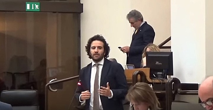 Rifiuti, Leonelli, Pd deve occuparsi delle priorità