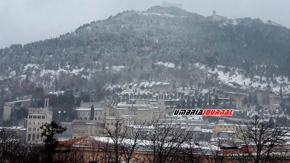 Emergenza neve e gelo Gubbio chiusura scuole anche per domani