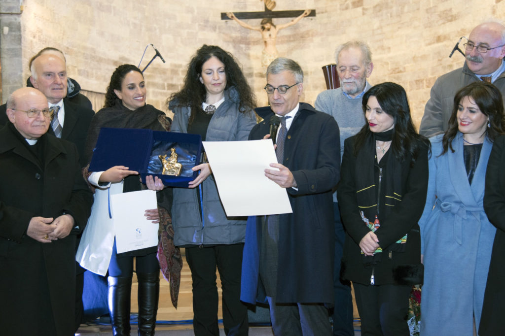 Pellegrino di Pace consegnato a Noa nel Santuario della Spogliazione