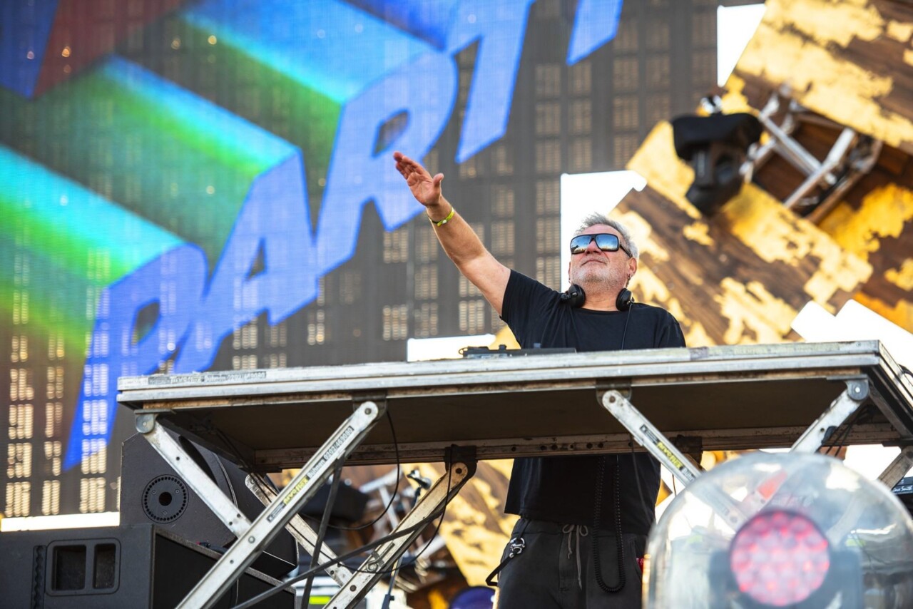 DJ Ralf venerdì 9 agosto Icona della notte all'arena FuoriPost a Ponte