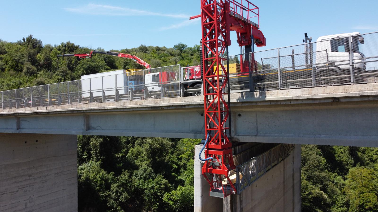 Viadotto Montoro cantiere Anas in attività per riaprire al traffico ...