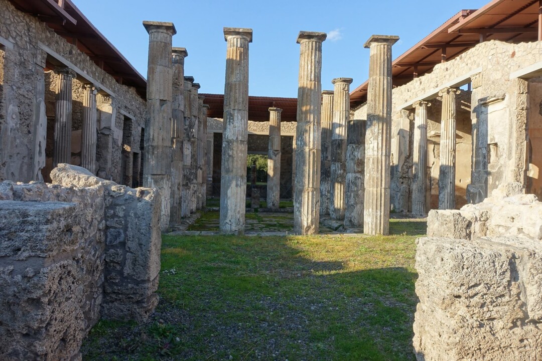 Pompei, lo splendido Carpentum, i tombaroli ed i segreti e le ricchezze