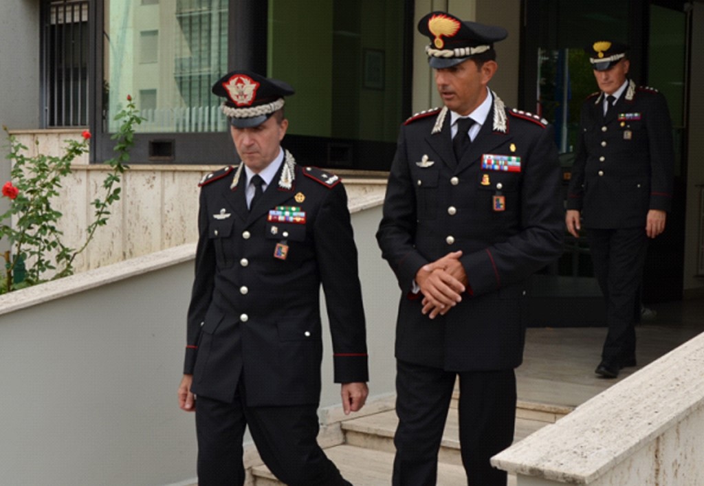 Il Generale di Brigata Antonio Bandiera saluta i Carabinieri di Terni