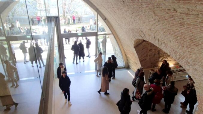 Inaugurata la biblioteca degli Arconi, una bella struttura