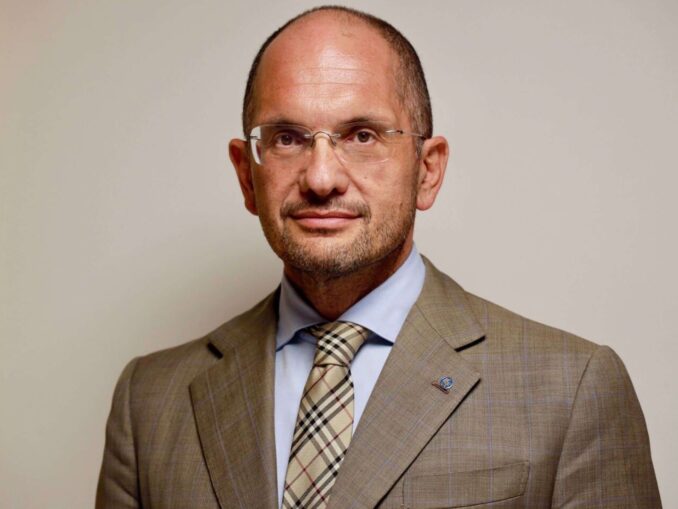 Giuseppe Castelli Fronte Nazionale a che serviva smantellare le Province?