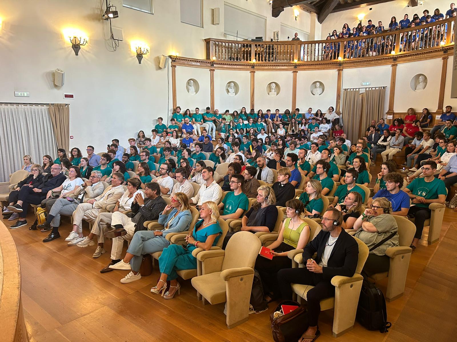 Al via Young Sparks Symposium, il convegno delle “giovani faville”
