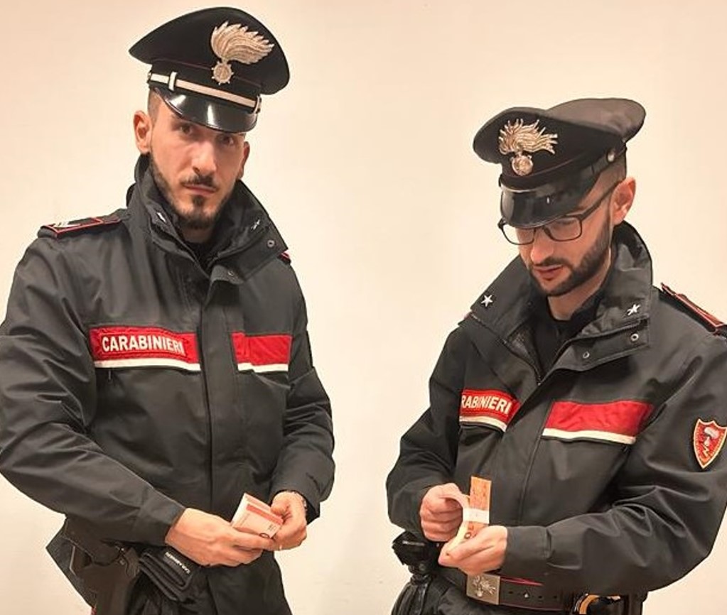 Operazione Carabinieri, denunciato per spendita di banconote