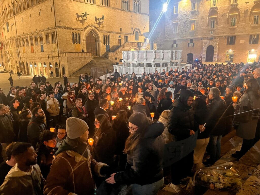 Perugia ricorda Andrea Prospero: fiaccolata e appello all'unità